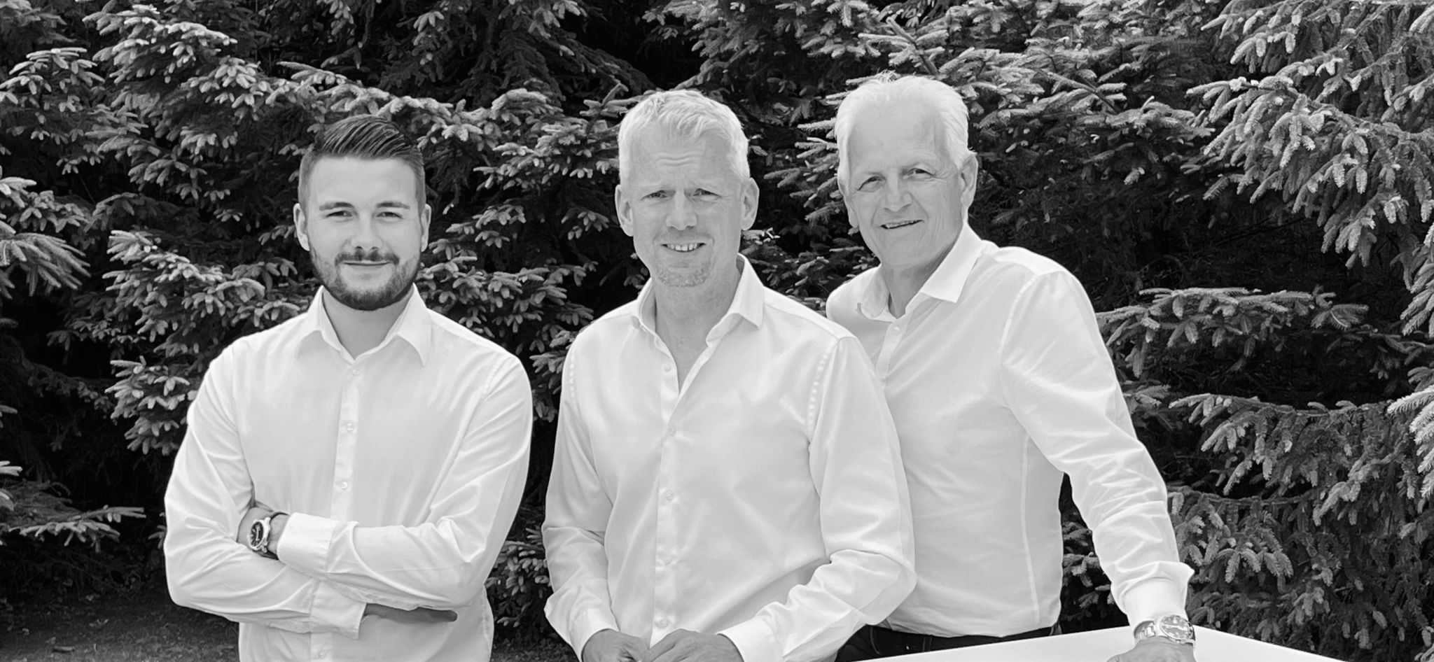 Höhenverstellbarer Eckschreibtisch kaufen - Elektrisch & mechanisch